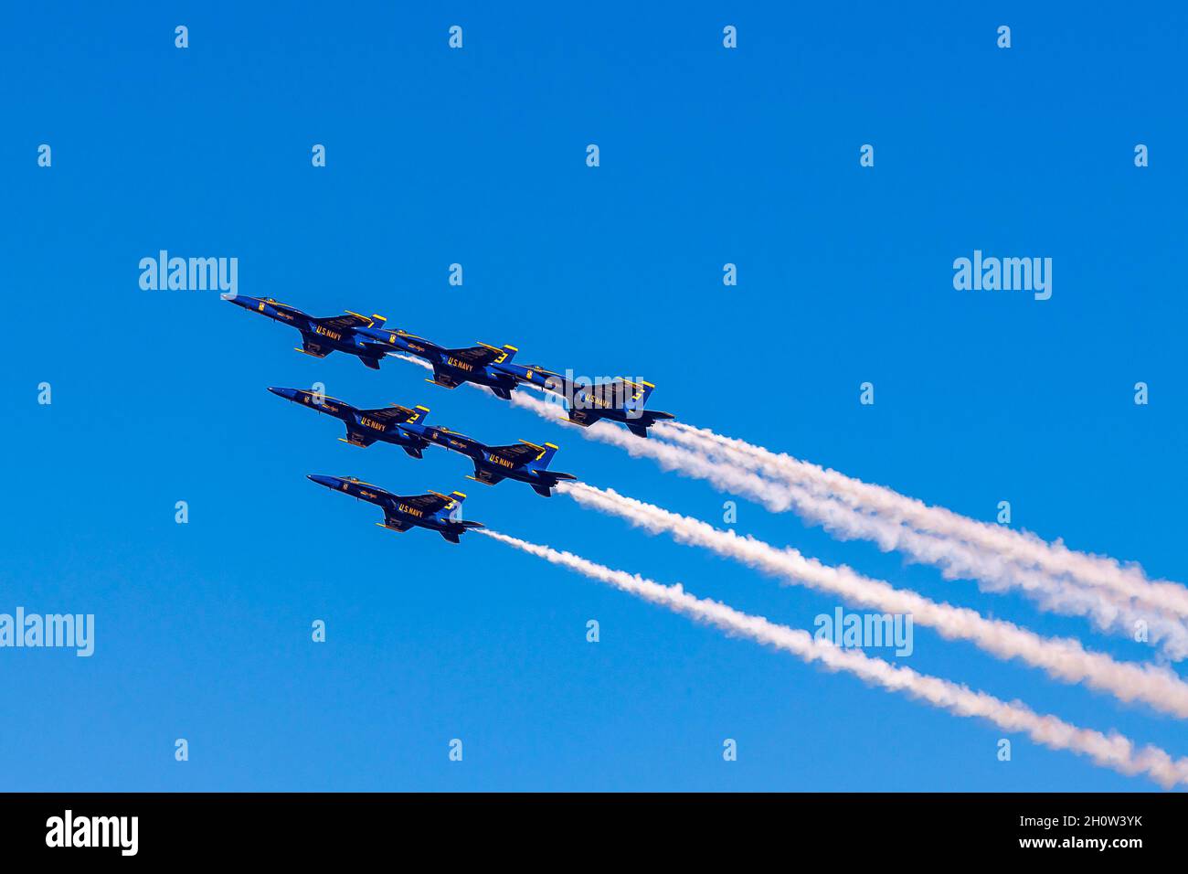 Blue angels pilot view hi-res stock photography and images - Alamy