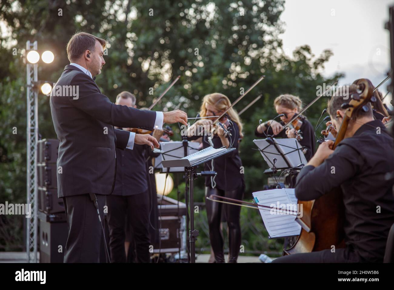 Instrumental music hi-res stock photography and images - Alamy