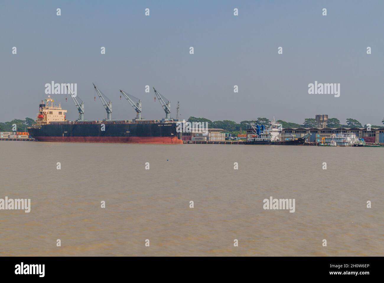 Mongla port hi-res stock photography and images - Alamy