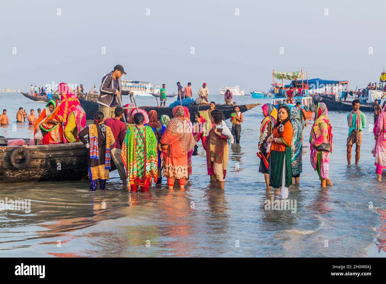 DUBLAR CHAR, BANGLADESH - NOVEMBER 14, 2016: Hindu pilgrims board their ...