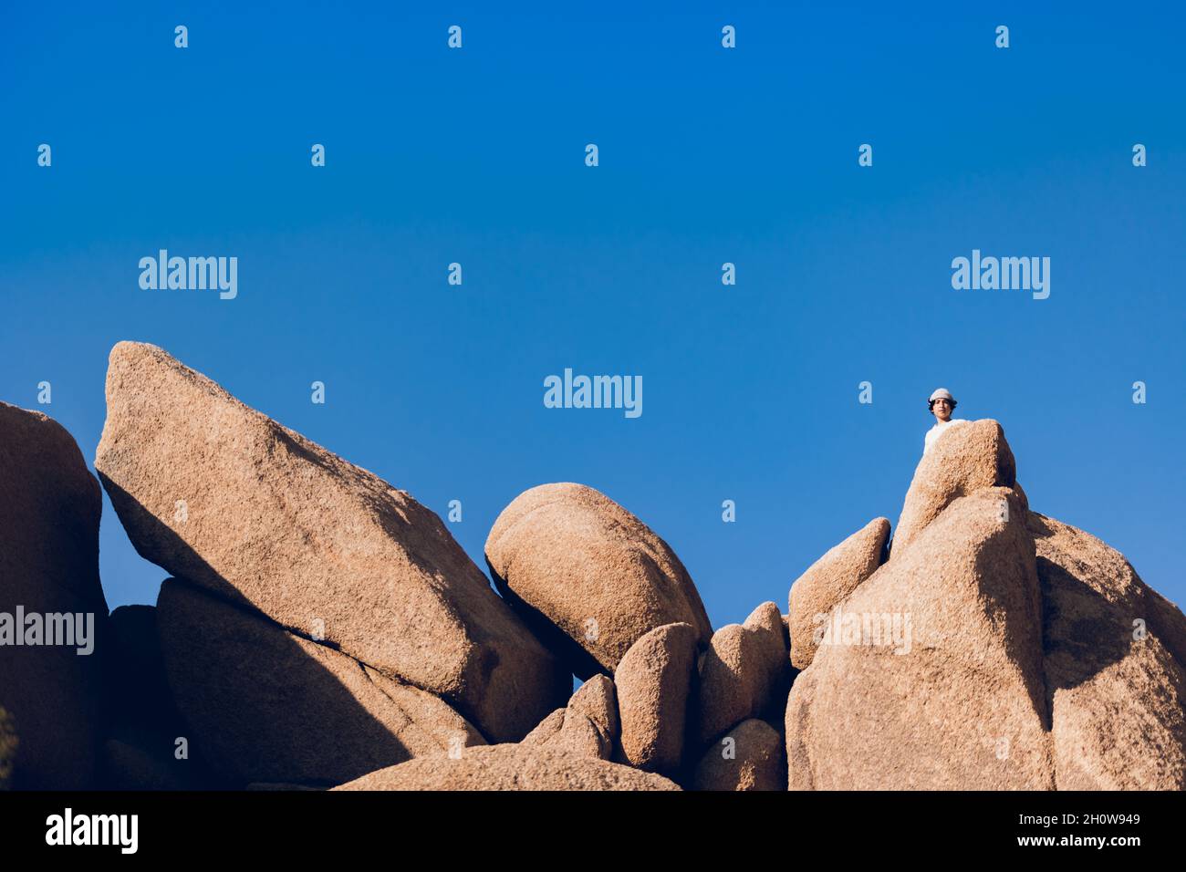 Tween exploring nature park hi-res stock photography and images - Alamy