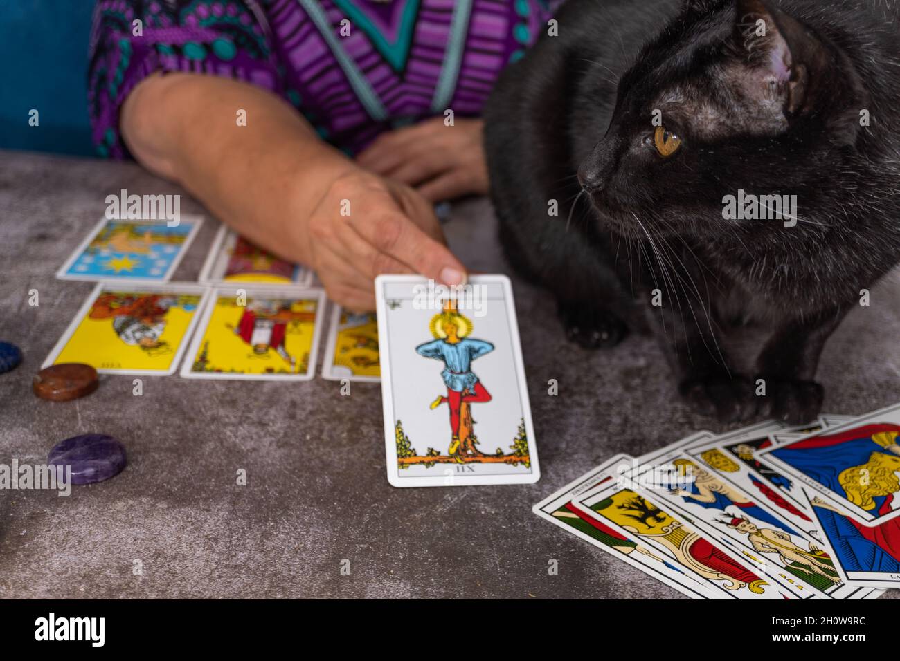 Tarot card reading table hi-res stock photography and images - Alamy