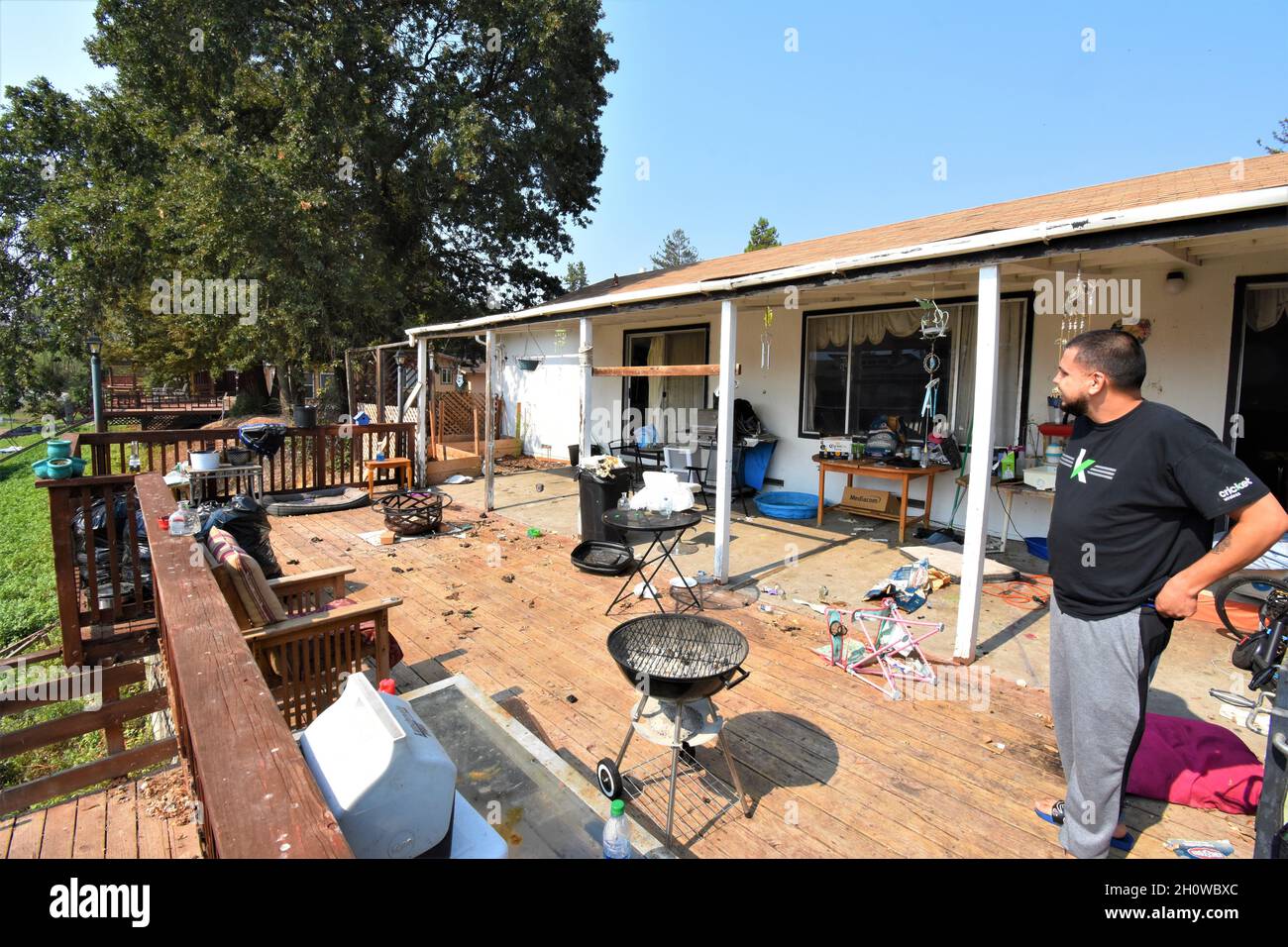 Messy house family hi-res stock photography and images - Alamy