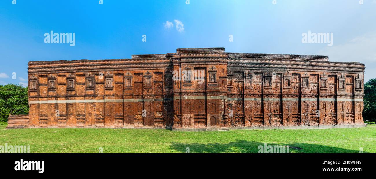 Ruins of ancient Darasbari Darashbari mosque in Sona Masjid area ...
