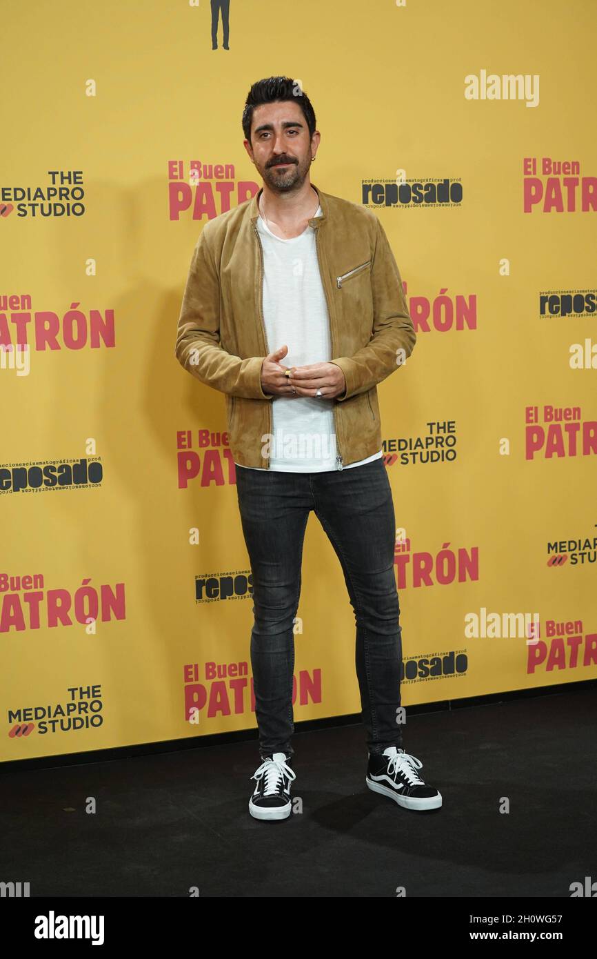 Madrid, Spain. 14th Oct, 2021. Singer Alex Ubago at photocall for ...