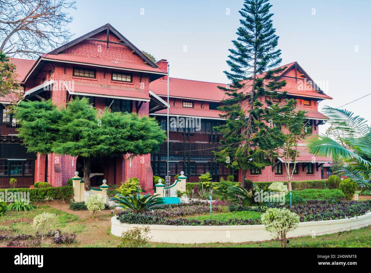 Myanmar old british colonial building hi-res stock photography and ...