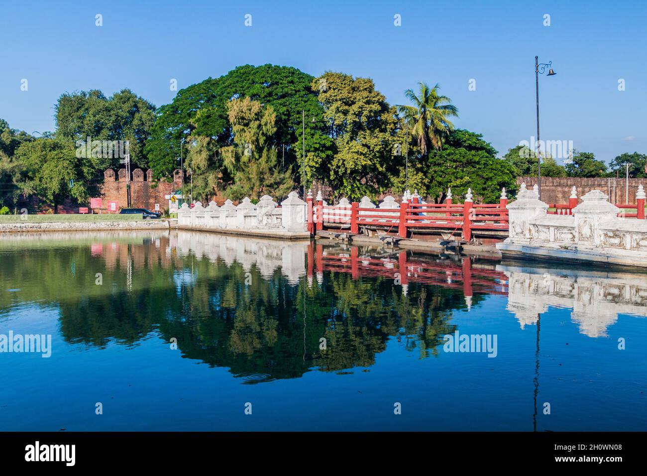 Moat, bridge and walls of Mandalay Fortress, Myanmar Stock Photo - Alamy