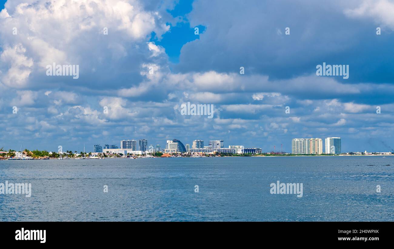 Buildings in coastline of Cancun, Mexico, 2021 Stock Photo - Alamy