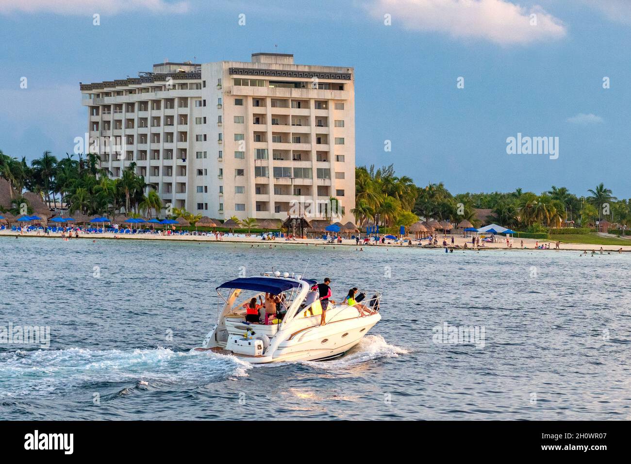 Yacht beach building, Cancun, Mexico, 2021 Stock Photo - Alamy