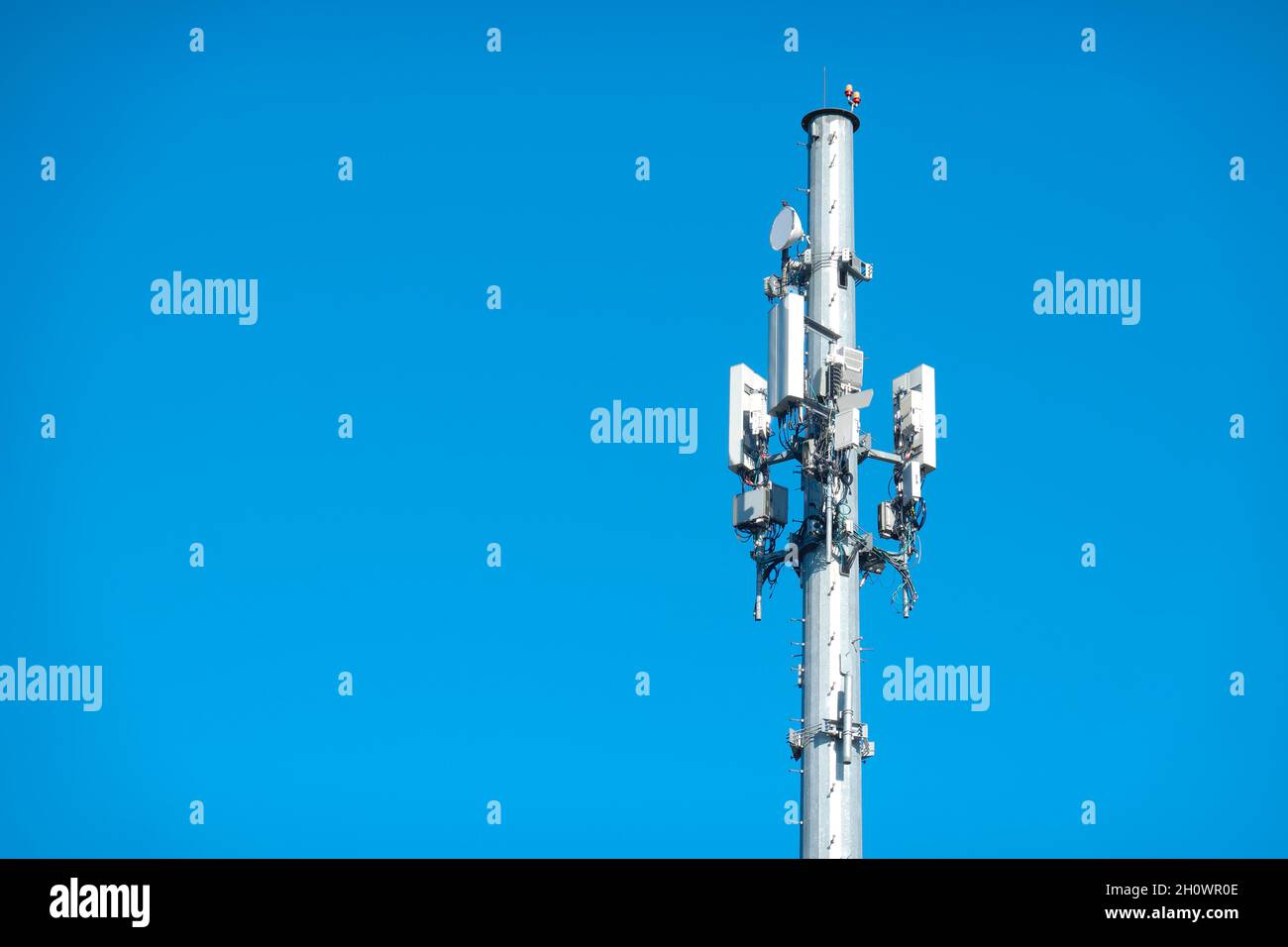 North pole blue sky hi-res stock photography and images - Alamy