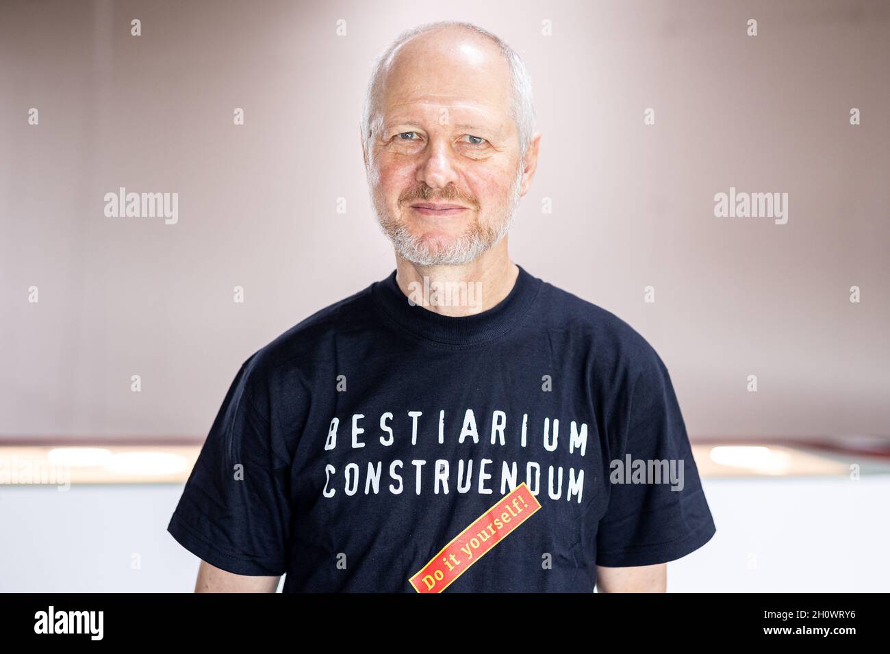 14 October 2021, Lower Saxony, Schöningen: Artist Alexander Reichstein ...