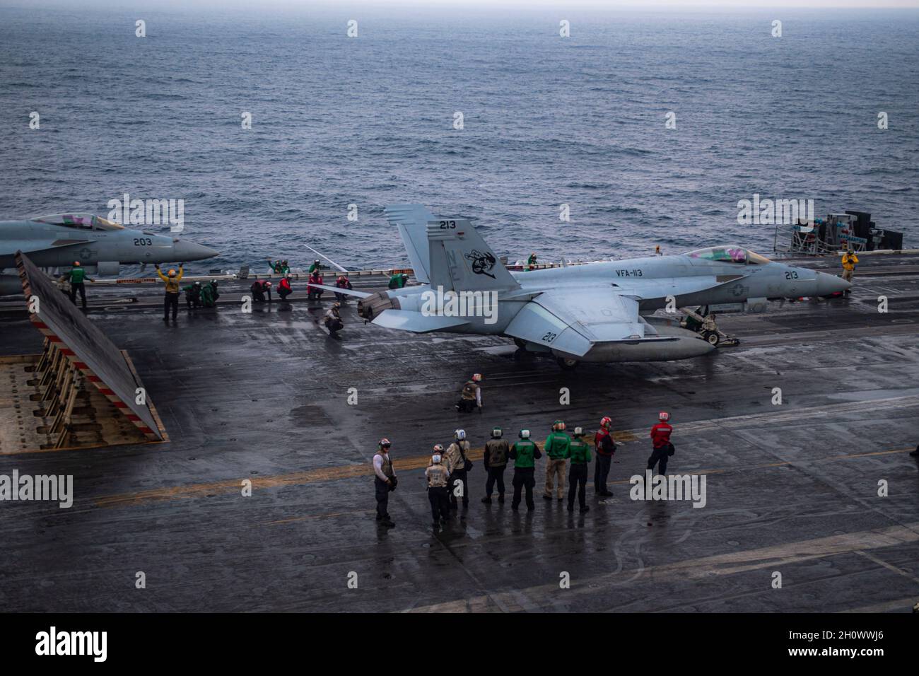 211012-N-YN807-1031 BAY OF BENGAL (Oct. 12, 2021) An F/A-18E Super ...