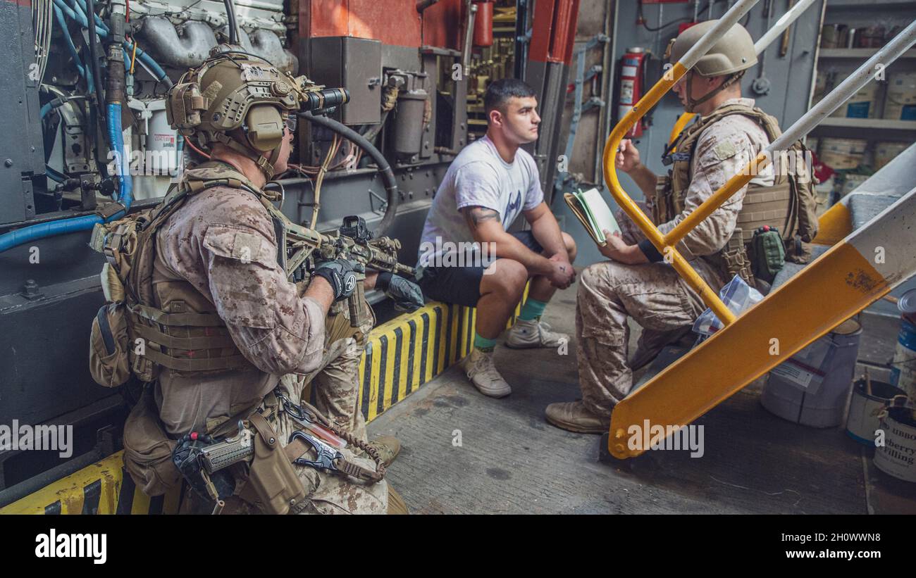Usns catawba t atf 168 hi-res stock photography and images - Alamy