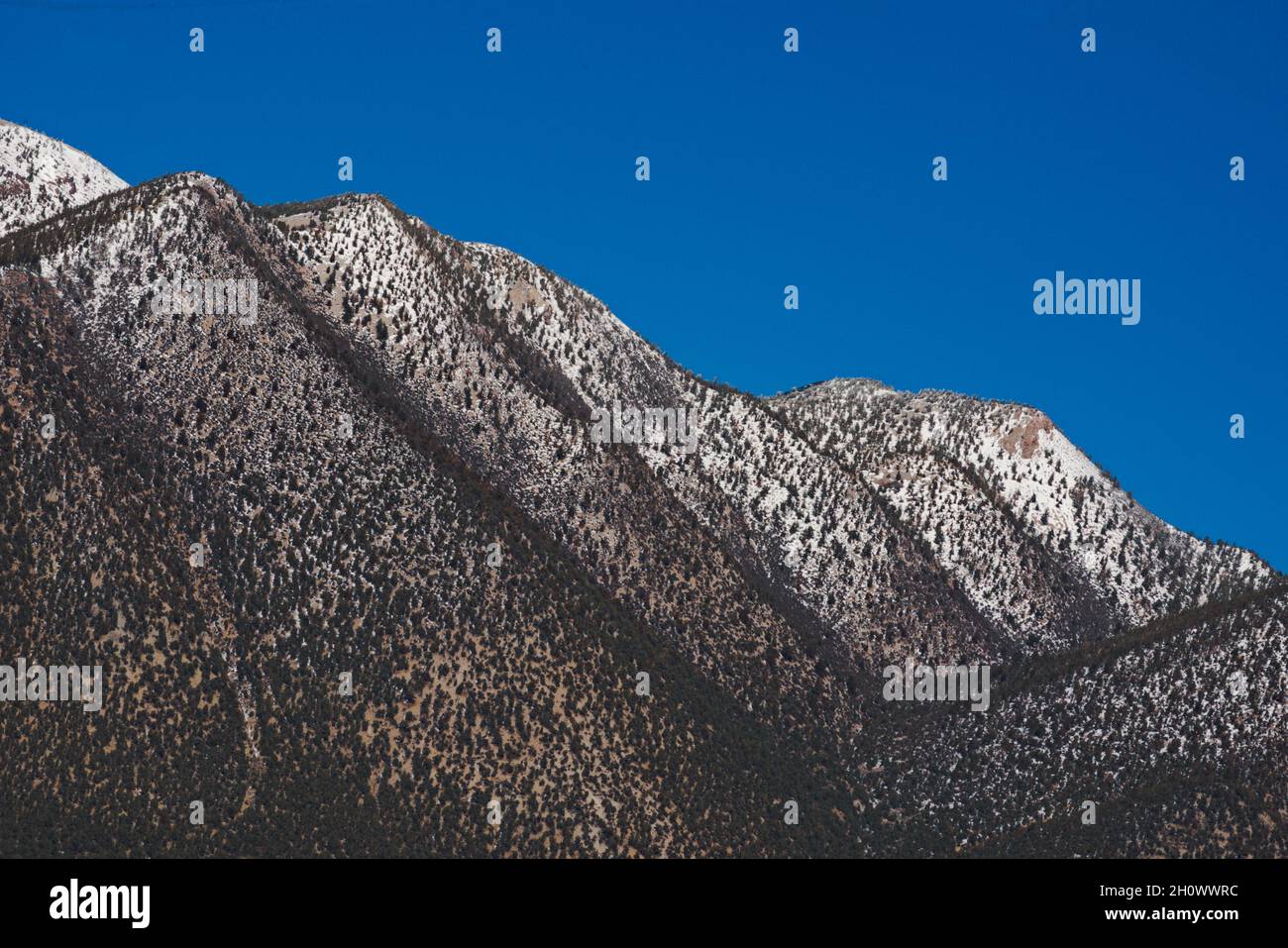 Ridge lines of Eastern Sierras, covered in show. Lines & patterns ...