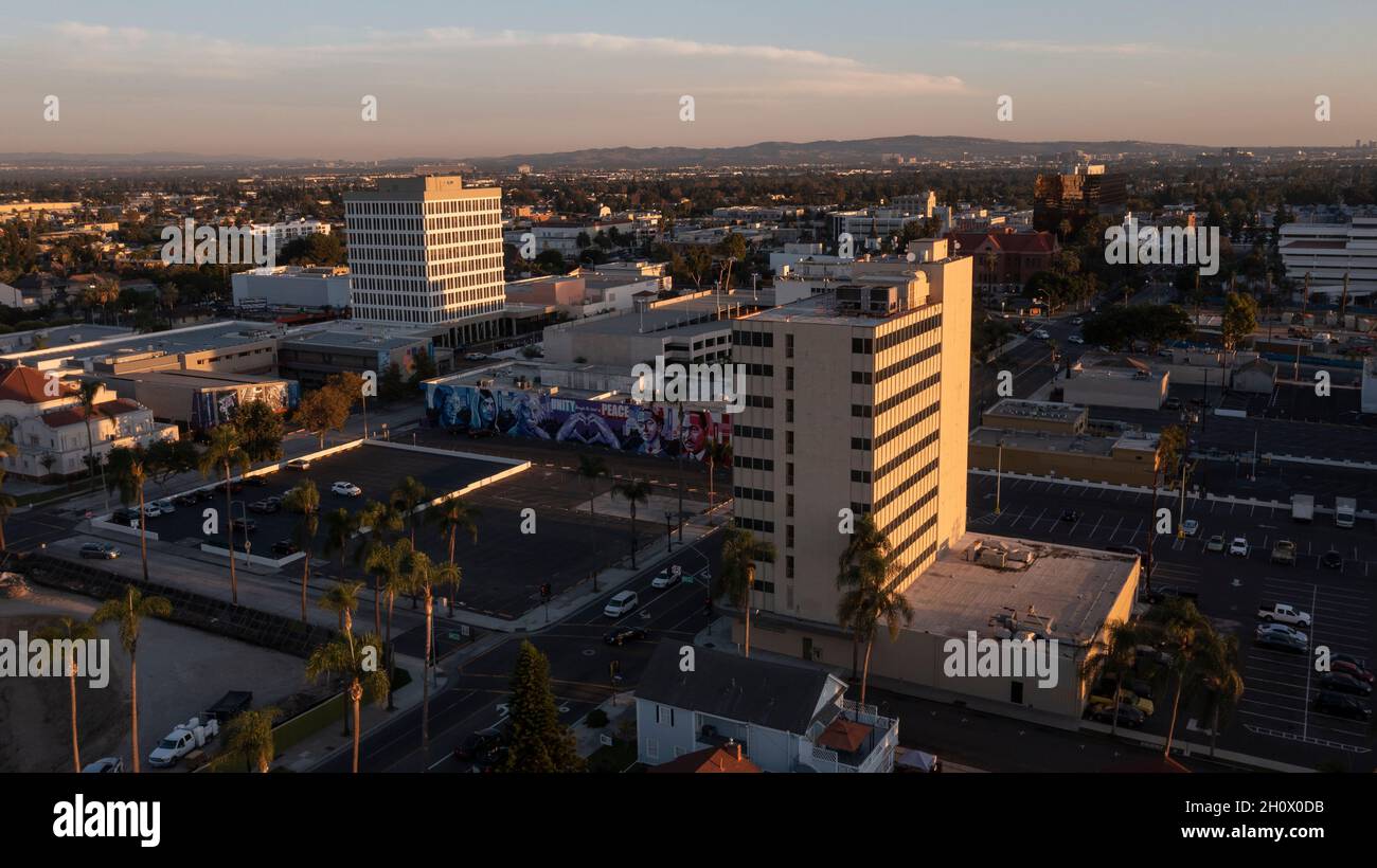 Santa Ana, California, USA - October 2, 2021: The last rays of sunset ...
