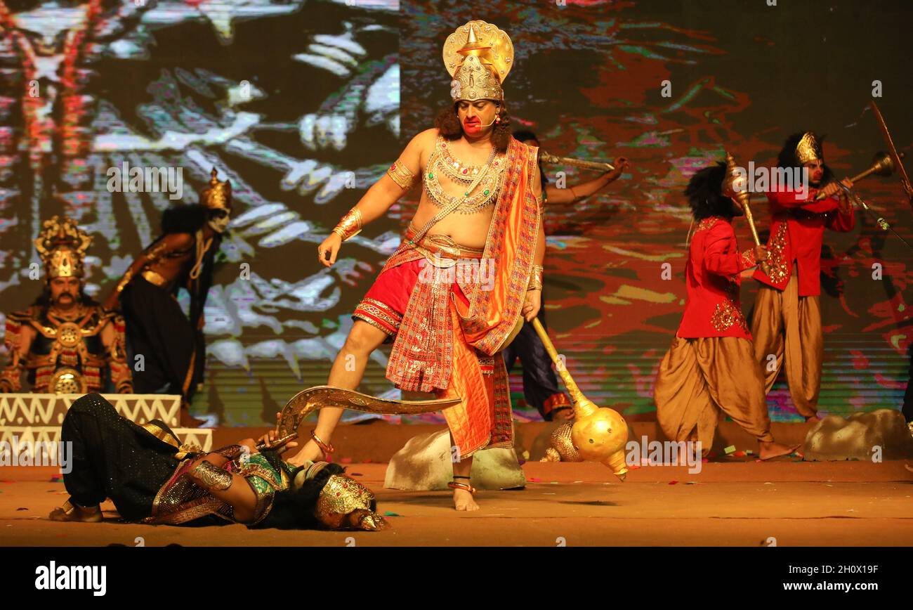 Lav kush ramlila hi-res stock photography and images - Alamy