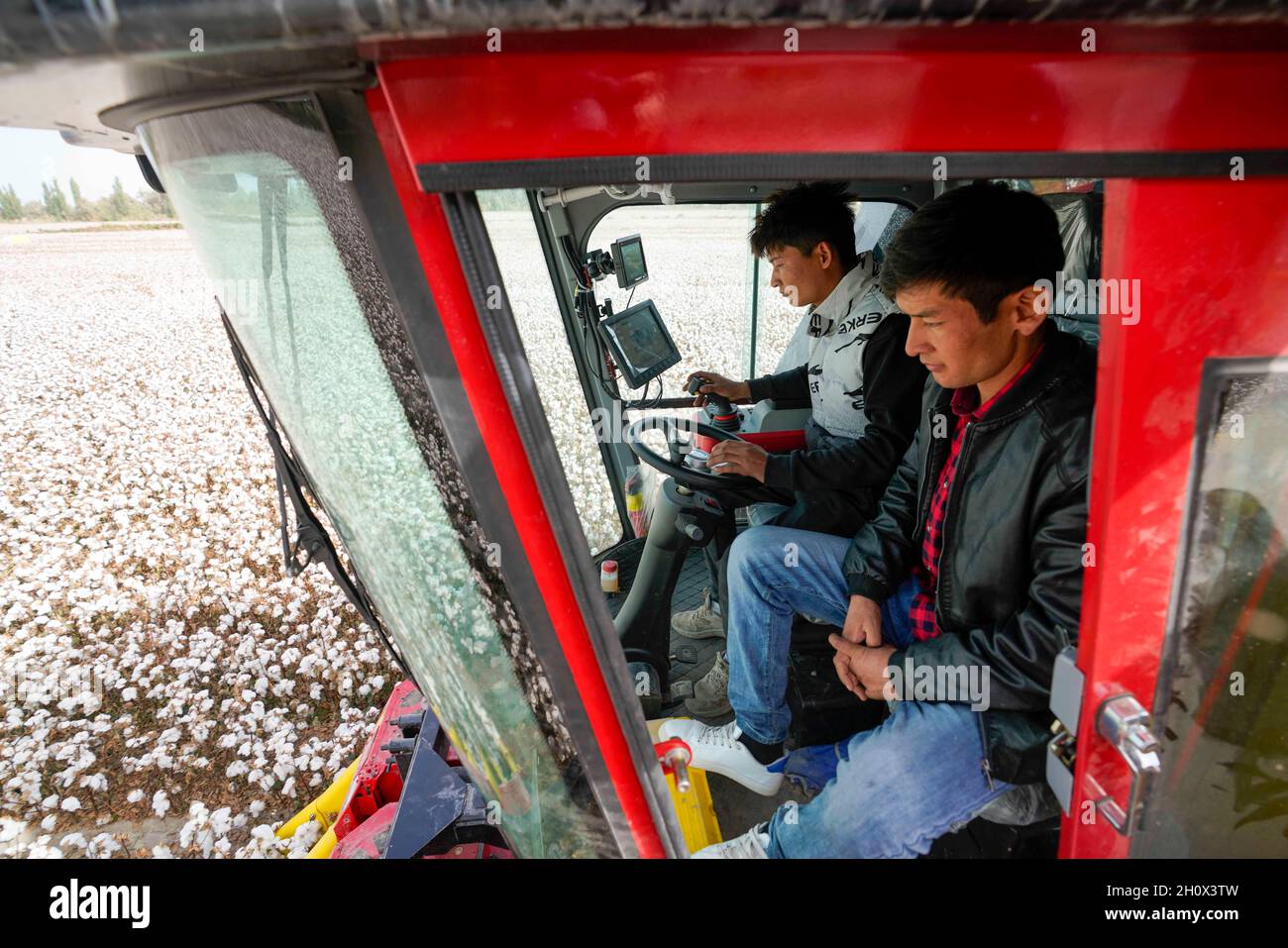 Yuli, China's Xinjiang Uygur Autonomous Region. 12th Oct, 2021. The 26 ...