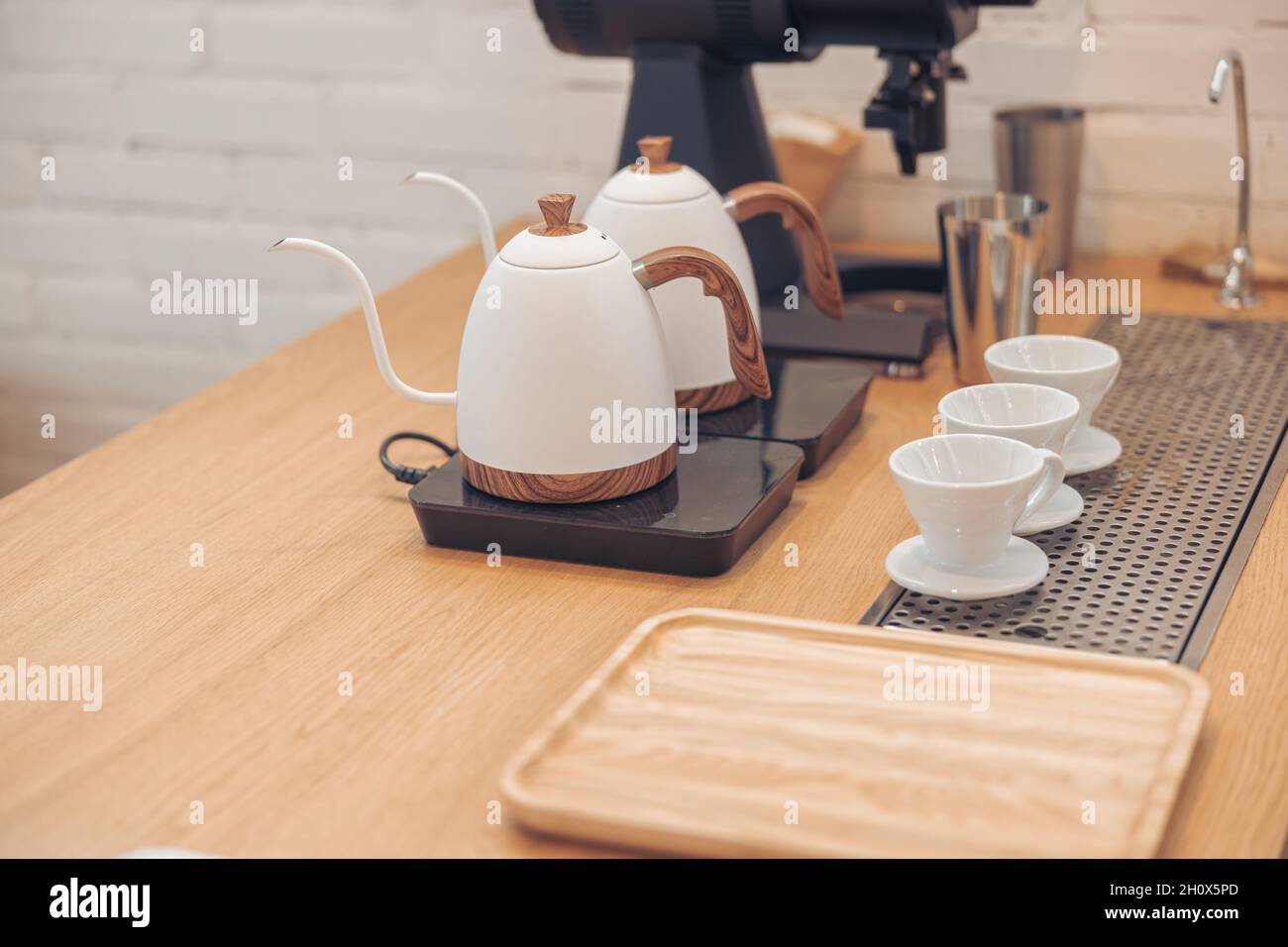 Cafeteria counter hi-res stock photography and images - Alamy