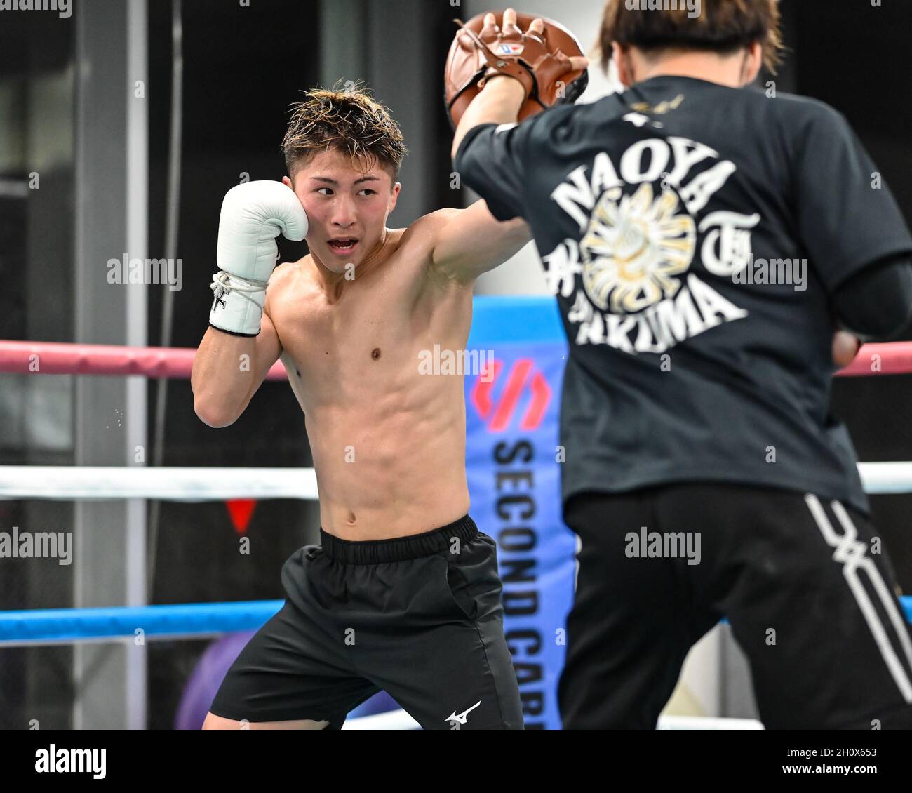 Yokohama, Kanagawa, Japan. 12th Oct, 2021. Naoya Inoue (JPN) Boxing ...