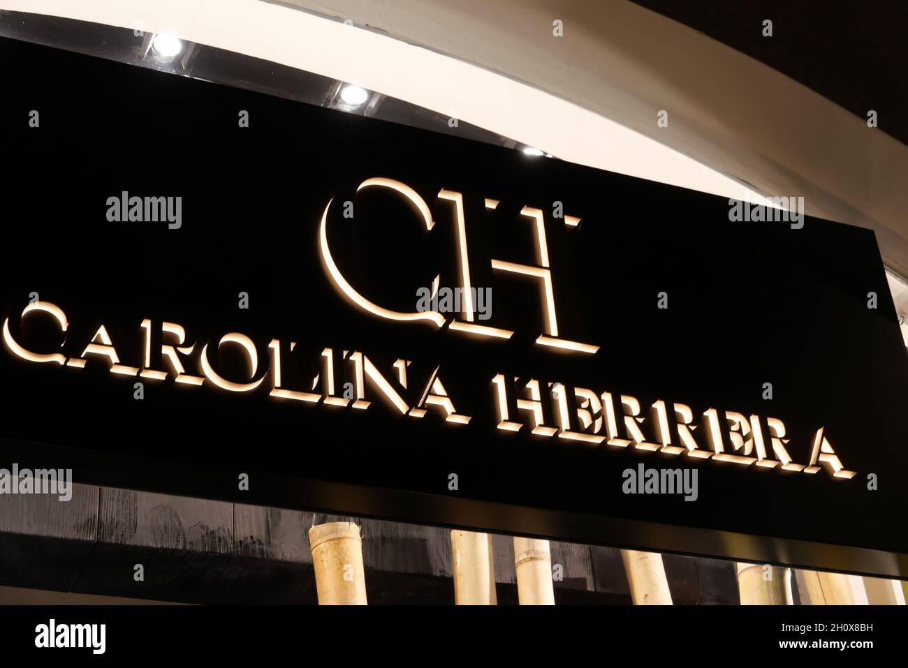 Carolina herrera design hi-res stock photography and images - Alamy