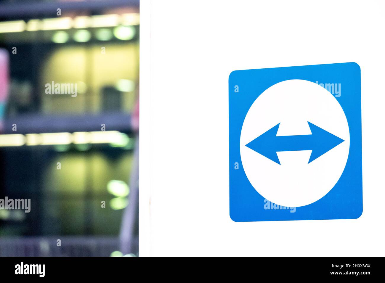 Teamviewer building hi-res stock photography and images - Alamy