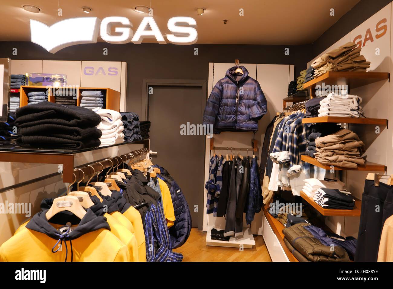 GAS CLOTHING ON DISPLAY INSIDE THE FASHION STORE Stock Photo - Alamy