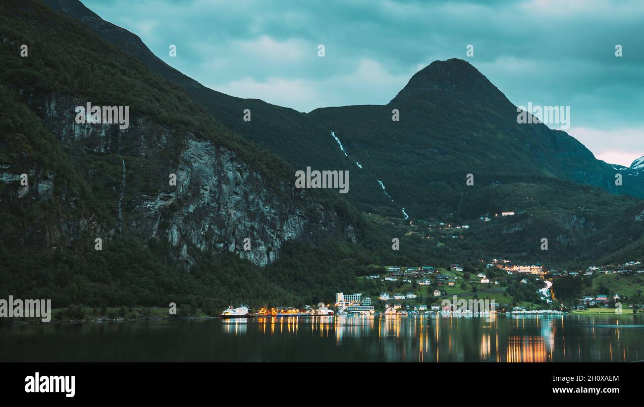 Geiranger 4k hi-res stock photography and images - Alamy