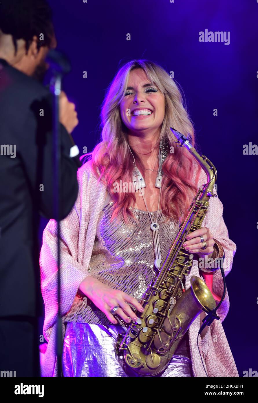 Candy dulfer hi-res stock photography and images - Alamy