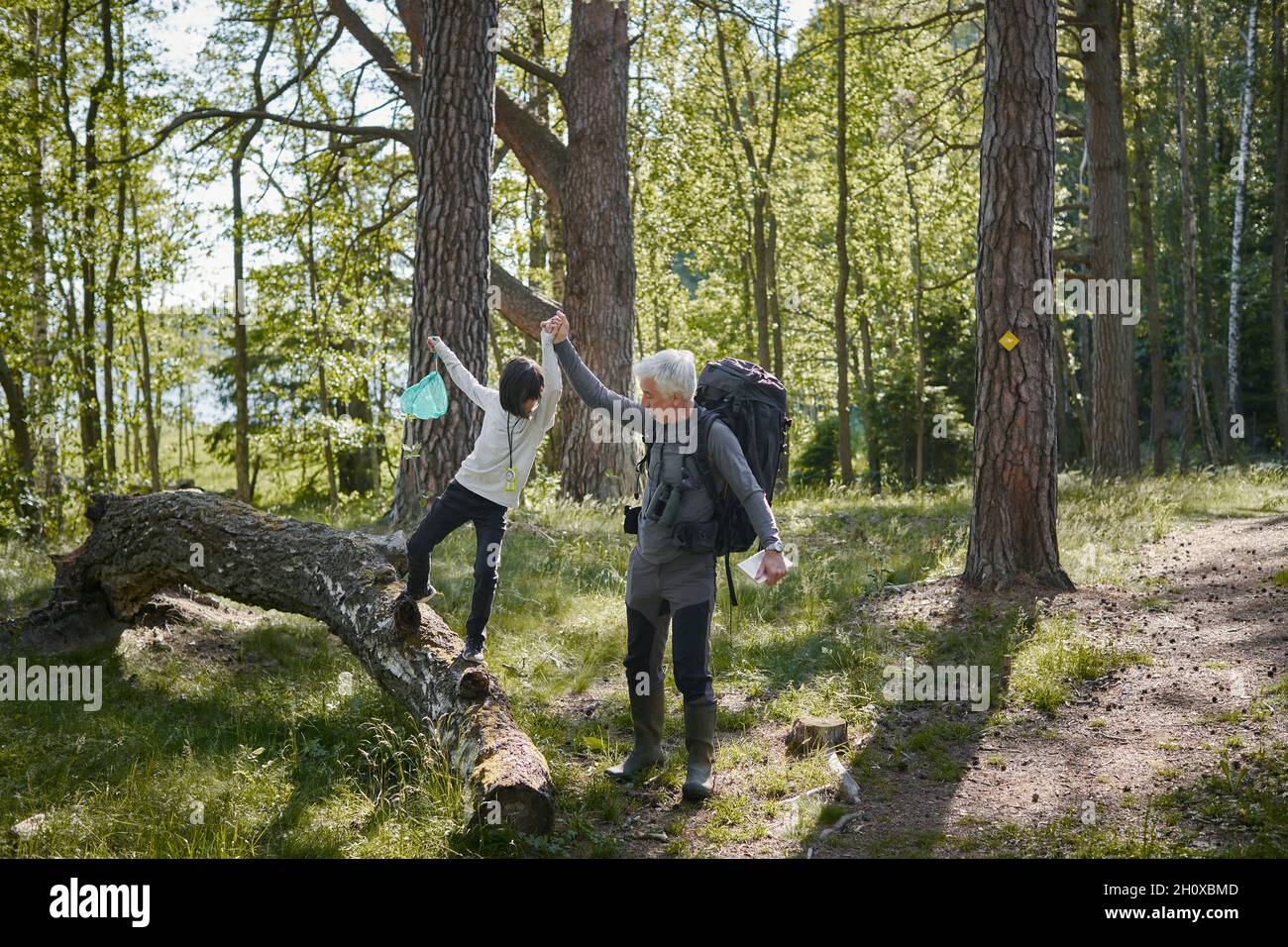 Father son nature hiking excursion hi-res stock photography and images ...