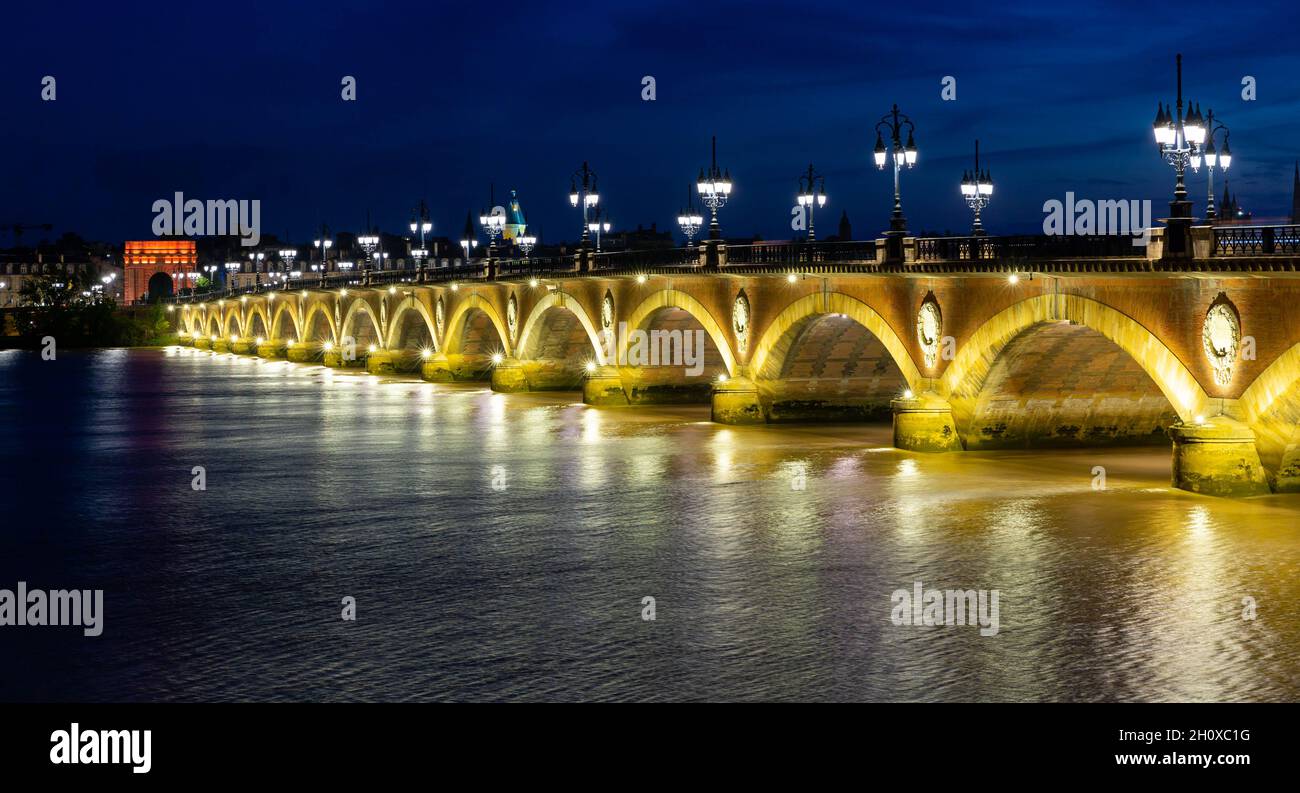 Tourist pont de pierre stone bridge hi-res stock photography and images ...