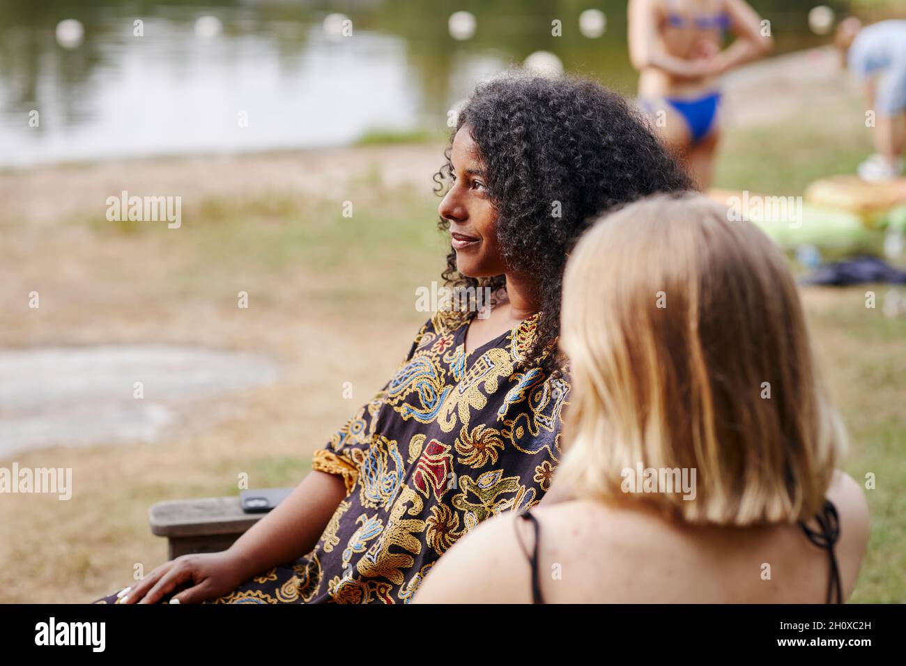 Friends resting hi-res stock photography and images - Alamy