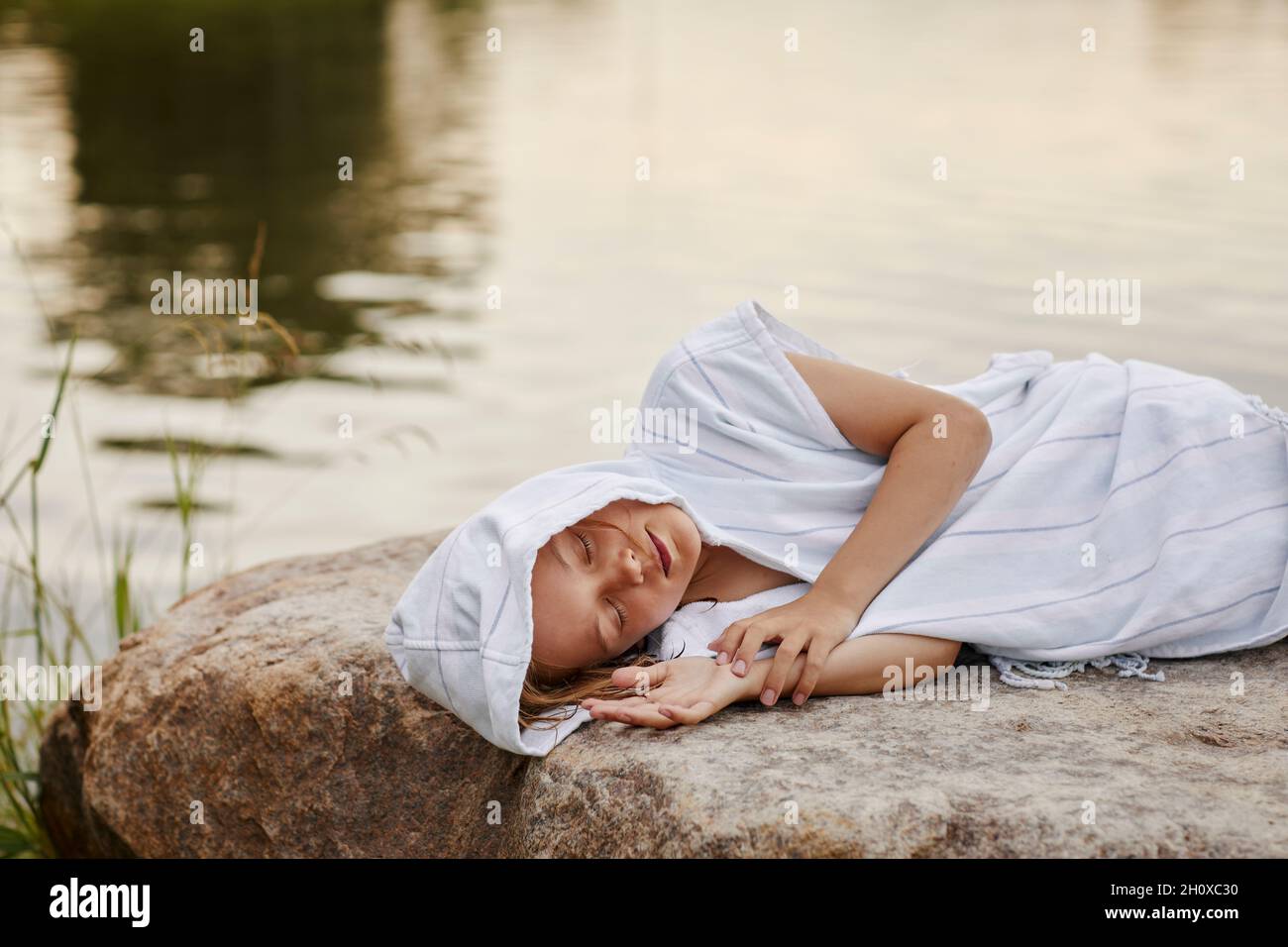 Children napping hi-res stock photography and images - Alamy