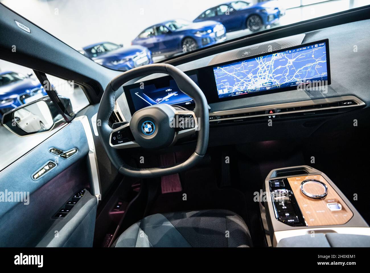 Garching, Germany. 29th Sep, 2021. The cockpit of a BMW iX with a ...