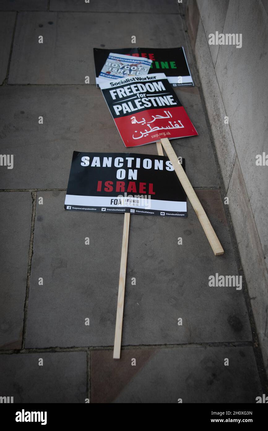 Discarded protest signs in London Stock Photo - Alamy