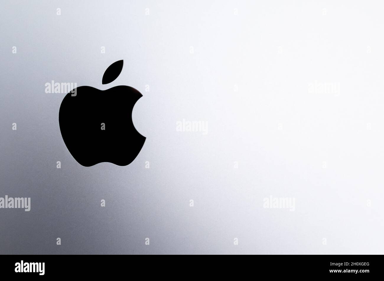 Rottweil, Germany. 14th Oct, 2021. The logo of the US company Apple can ...