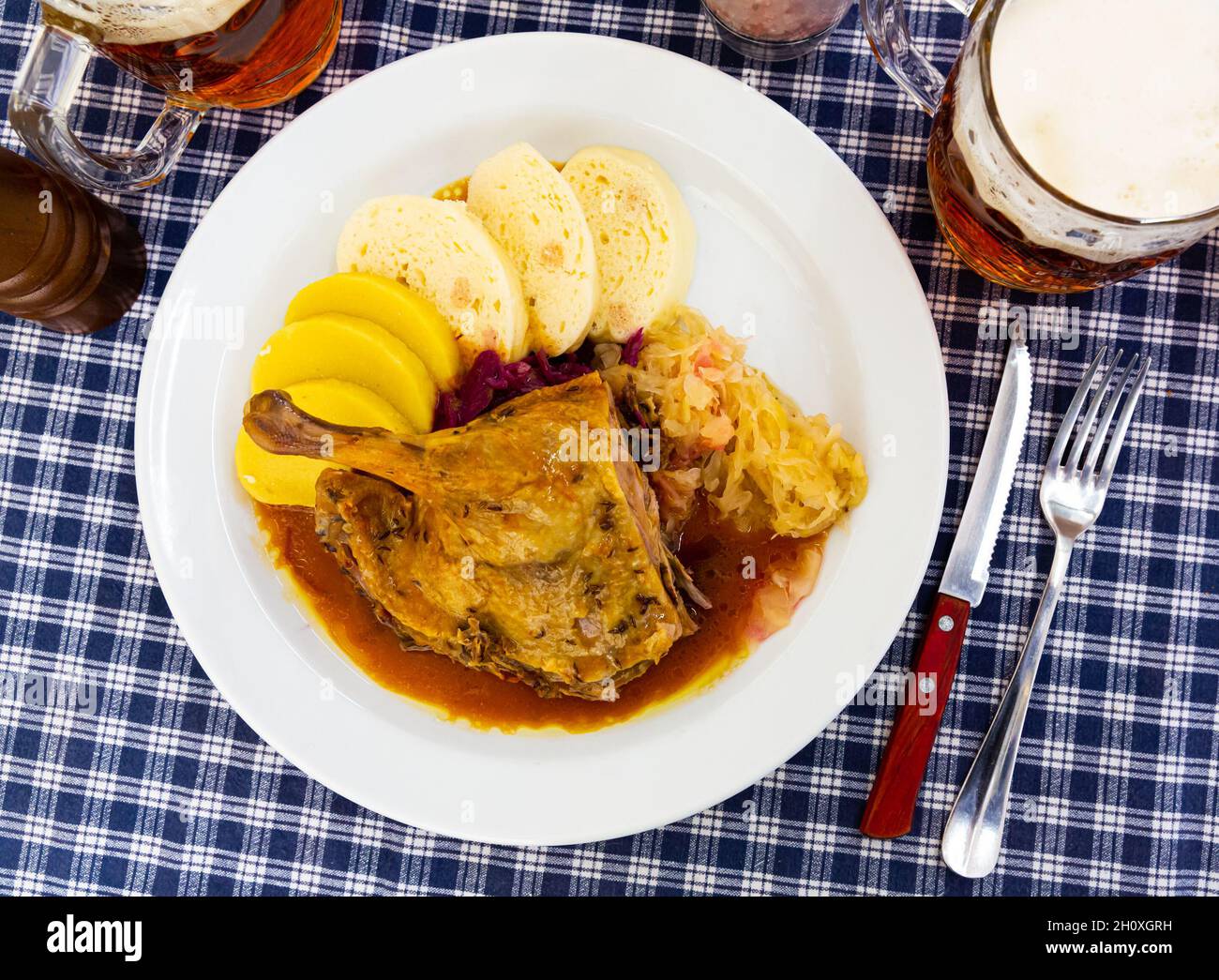 Duck leg quarter hi-res stock photography and images - Alamy