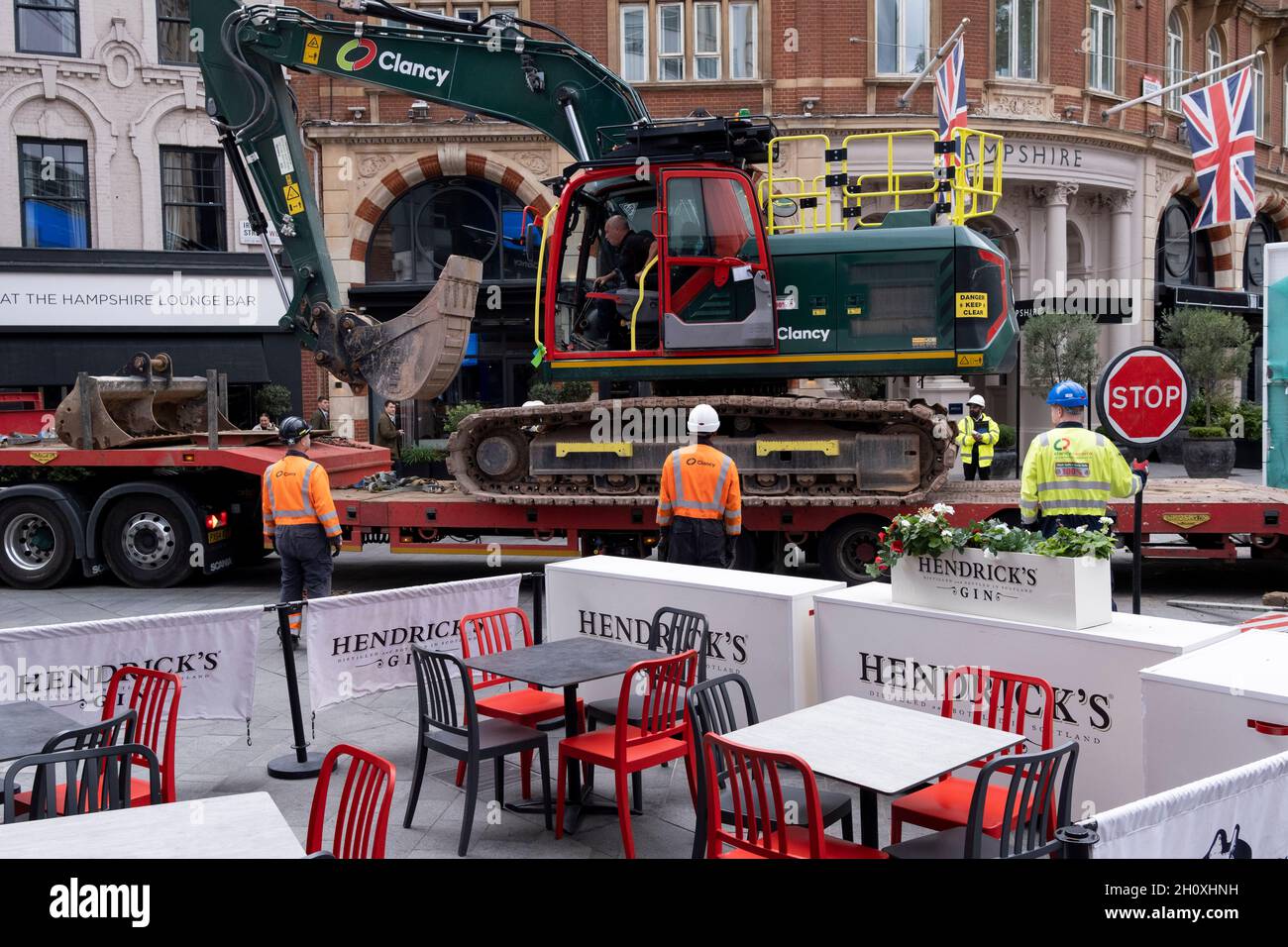 Banksmen hi-res stock photography and images - Alamy