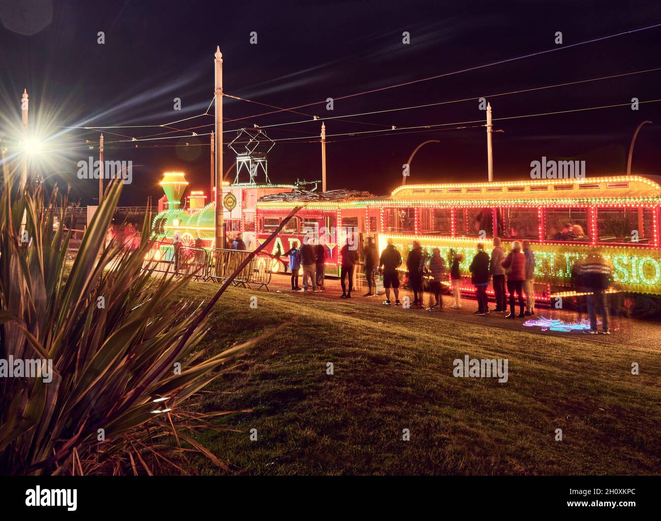 Queue for the illuminated train tram during Blackpool lights 2021 Stock ...