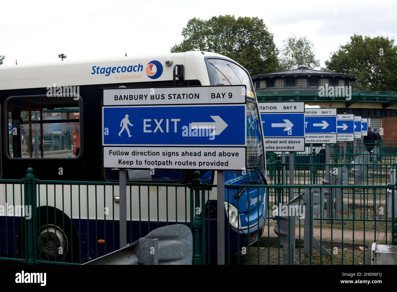 Exit signs, Banbury bus station, Oxfordshire, England, UK Stock Photo ...