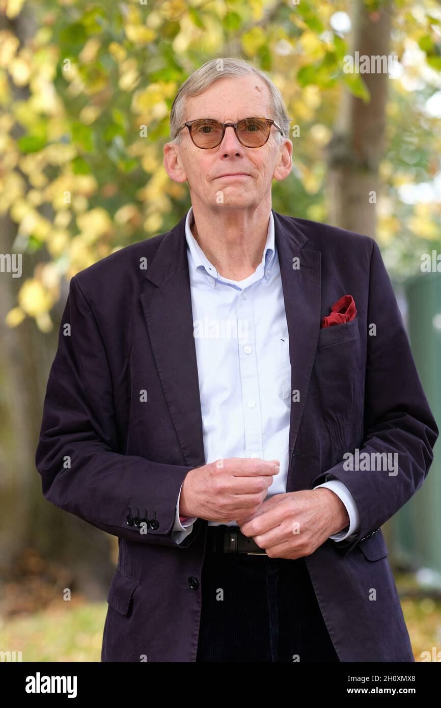 Director gchq hi-res stock photography and images - Alamy