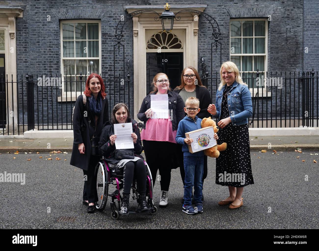 Disabled children and their families, (left to right) Deanne Shaw, 36 ...