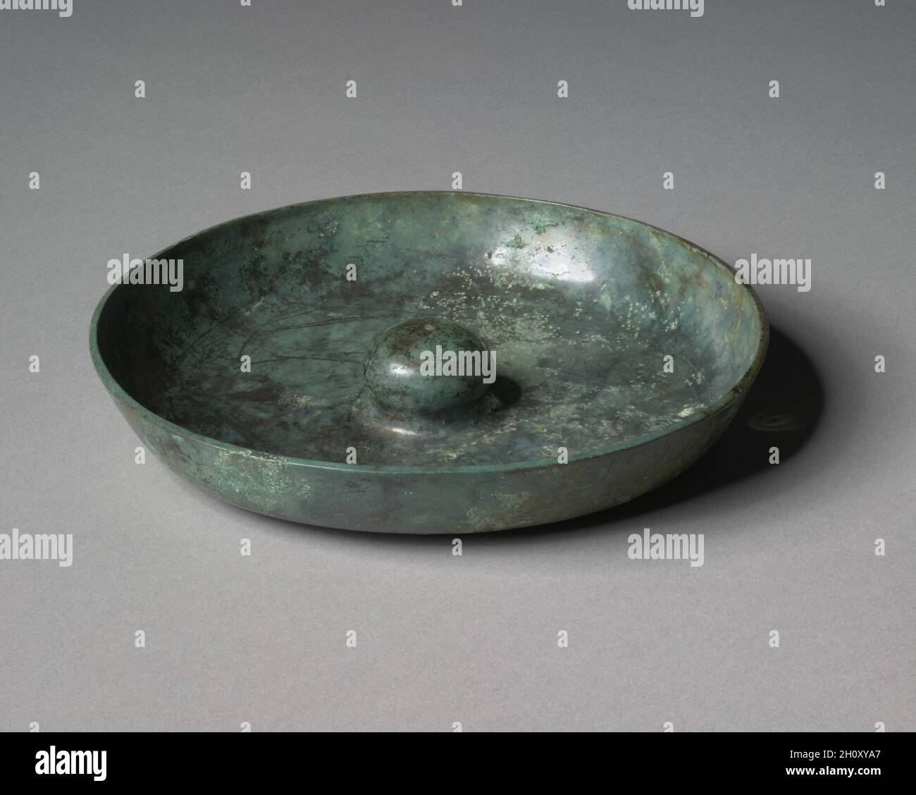 Bronze phiale hi-res stock photography and images - Alamy