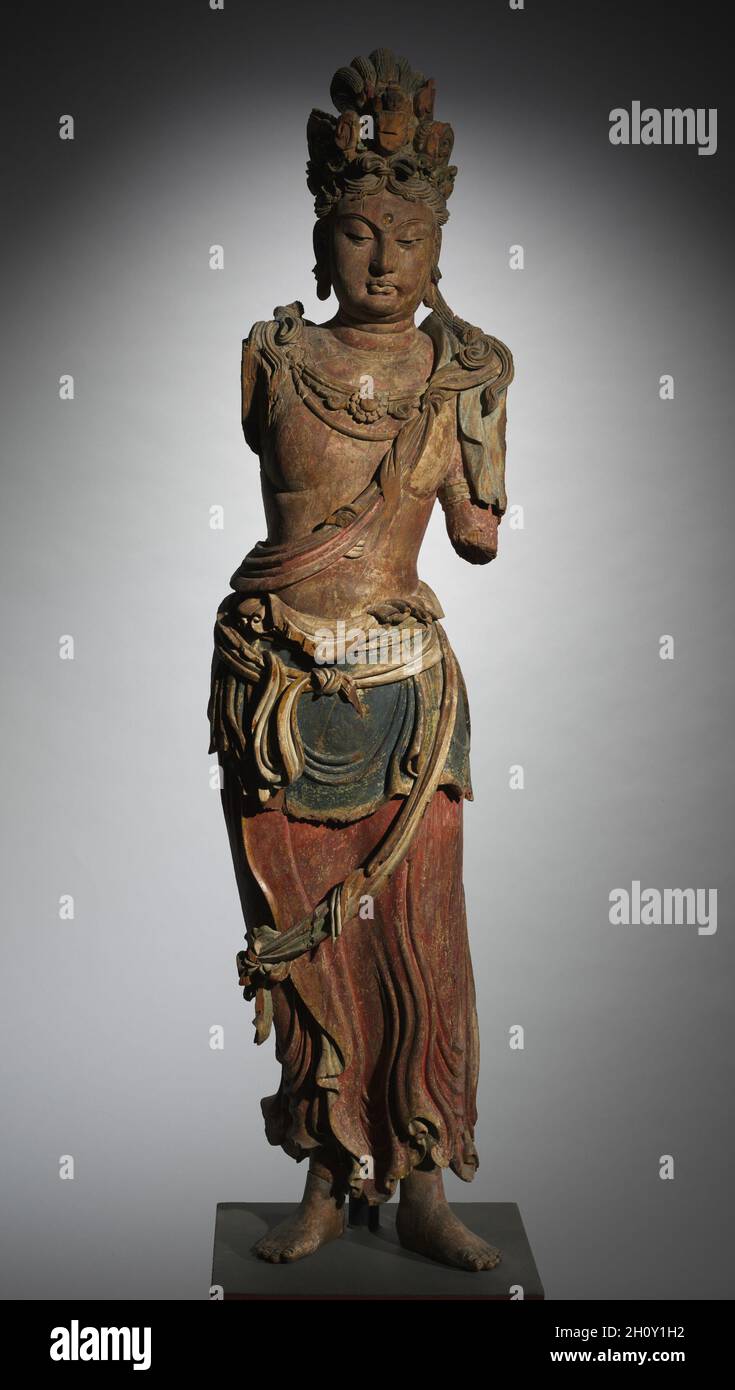 Standing amitabha buddha hi-res stock photography and images - Alamy