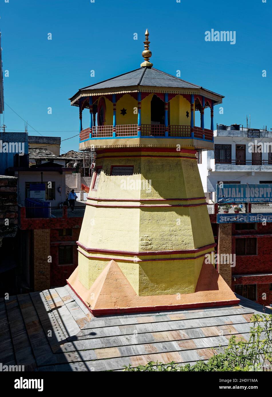 Dome of Hindu temple as a clock tower Stock Photo - Alamy