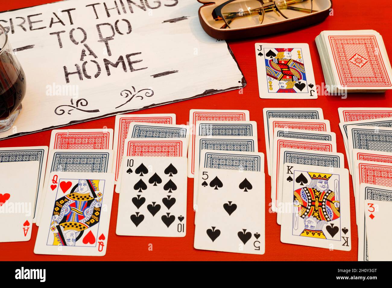 Solitaire card game hi-res stock photography and images - Alamy