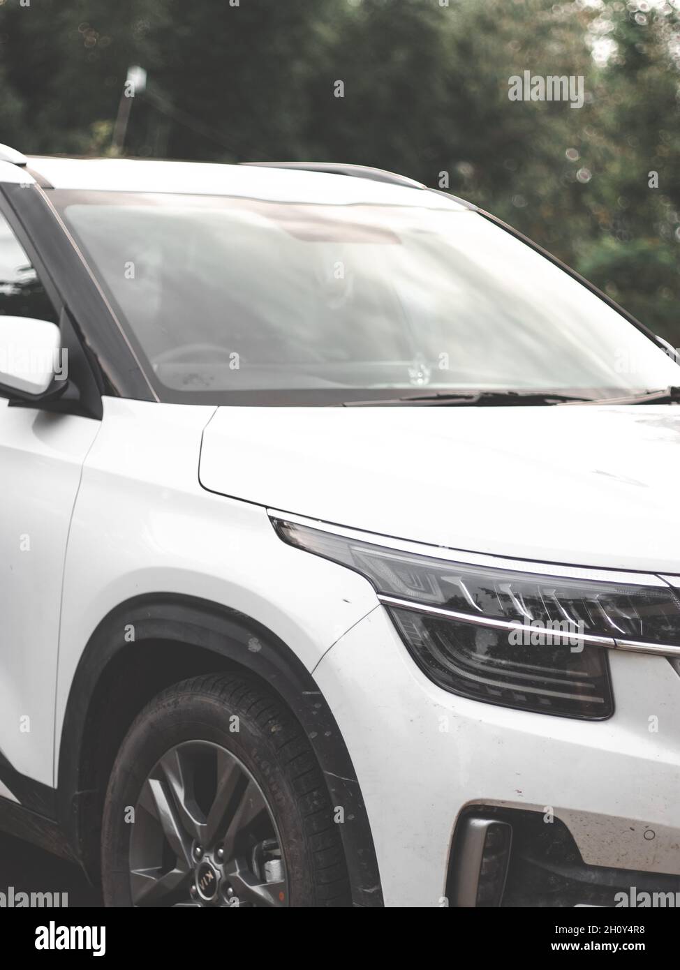 West Bangal, India - October 09, 2021 : Kia Seltos in white color stock photo Stock Photo - Alamy