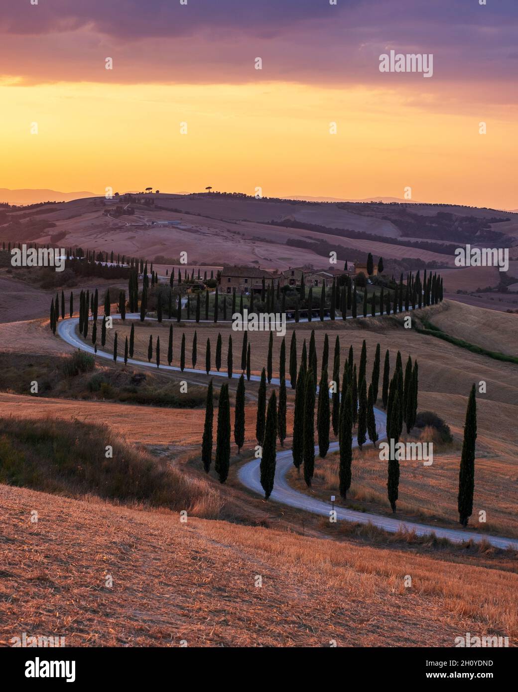 Tuscany landscape hi-res stock photography and images - Alamy