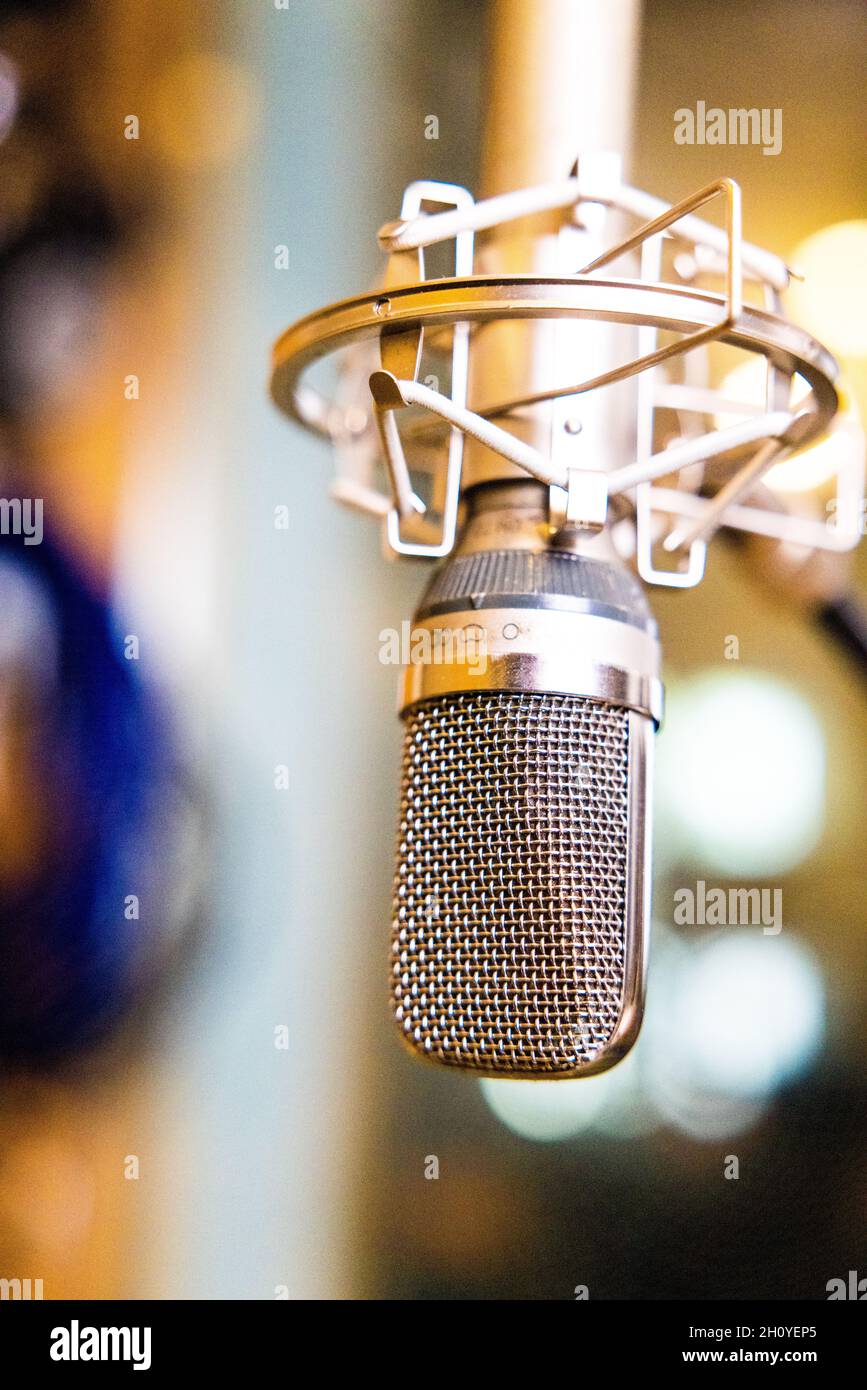 Microphone in the recording studio Stock Photo - Alamy