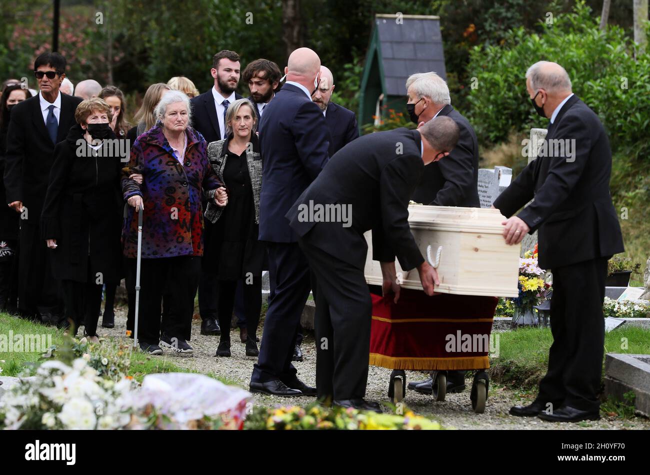 Rita O'Reilly (third left carrying stick) wife of Chieftains founder ...