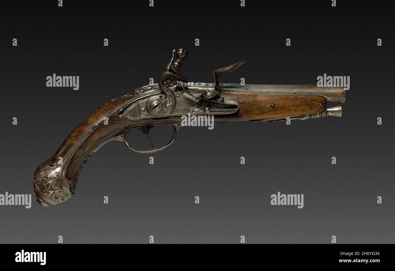 Flintlock pistol 1600s hi-res stock photography and images - Alamy